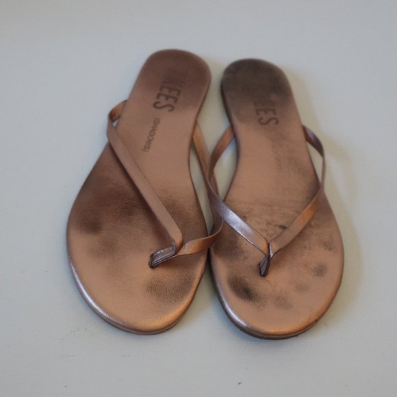 TKEES | Shoes | Tkees Rose Gold Leather Thong Sandals Size Usa 6 Eur 37 ...